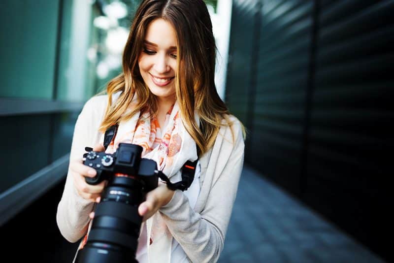 Top 5 Questions to Ask a Photographer | Pop Life Photo Booth