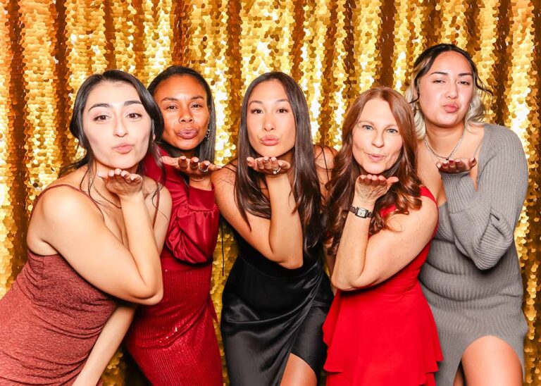 Top 15 Ideas for Best Photo Booth Poses | Pop Life Photo